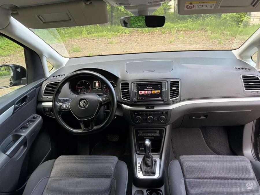 Melns Volkswagen Sharan 2018 Utena, ar dzinēja tilpumu 1.97 L un nobraukumu 294 tūkst. km par 11700 €, foto 15 vietnē AUTOMOTO.COM.LV