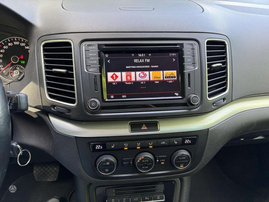 Melns Volkswagen Sharan 2018 Utena, ar dzinēja tilpumu 1.97 L un nobraukumu 294 tūkst. km par 11700 €, foto 26 vietnē AUTOMOTO.COM.LV