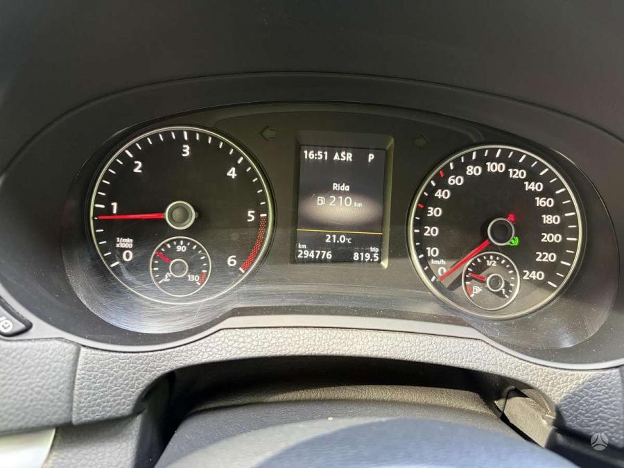 Melns Volkswagen Sharan 2018 Utena, ar dzinēja tilpumu 1.97 L un nobraukumu 294 tūkst. km par 11700 €, foto 29 vietnē AUTOMOTO.COM.LV