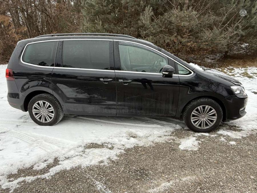 Melns Volkswagen Sharan 2020 Kauņa, ar dzinēja tilpumu 1.97 L un nobraukumu 154 tūkst. km par 12290 €, foto 3 vietnē AUTOMOTO.COM.LV