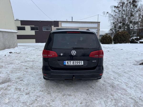 Black Volkswagen Sharan 2011 in Kaunas, with an engine capacity of 2.00 L and mileage of 267 thousand km for 5445 €, photo 4 on AUTOMOTO.COM.LV