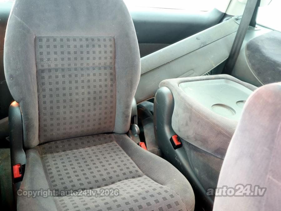 Melns Volkswagen Sharan 2003 Tallina, ar dzinēja tilpumu 1.80 L un nobraukumu 212 tūkst. km par 1299 €, foto 9 vietnē AUTOMOTO.COM.LV