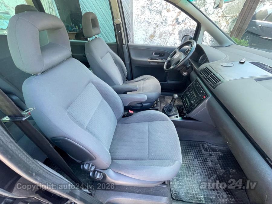 Melns Volkswagen Sharan 2008 Tartu, ar dzinēja tilpumu 2.00 L un nobraukumu 432 tūkst. km par 2790 €, foto 9 vietnē AUTOMOTO.COM.LV