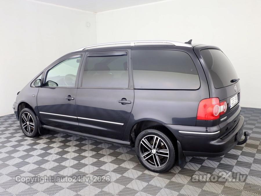 Melns Volkswagen Sharan 2008 Tallina, ar dzinēja tilpumu 2.00 L un nobraukumu 284 tūkst. km par 1499 €, foto 5 vietnē AUTOMOTO.COM.LV