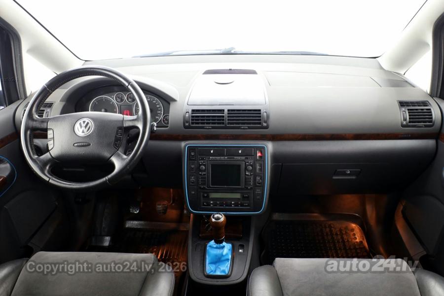 Melns Volkswagen Sharan 2008 Tallina, ar dzinēja tilpumu 2.00 L un nobraukumu 284 tūkst. km par 1499 €, foto 6 vietnē AUTOMOTO.COM.LV