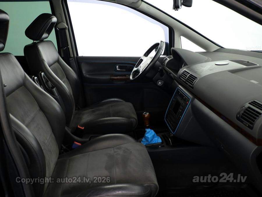 Melns Volkswagen Sharan 2008 Tallina, ar dzinēja tilpumu 2.00 L un nobraukumu 284 tūkst. km par 1499 €, foto 7 vietnē AUTOMOTO.COM.LV