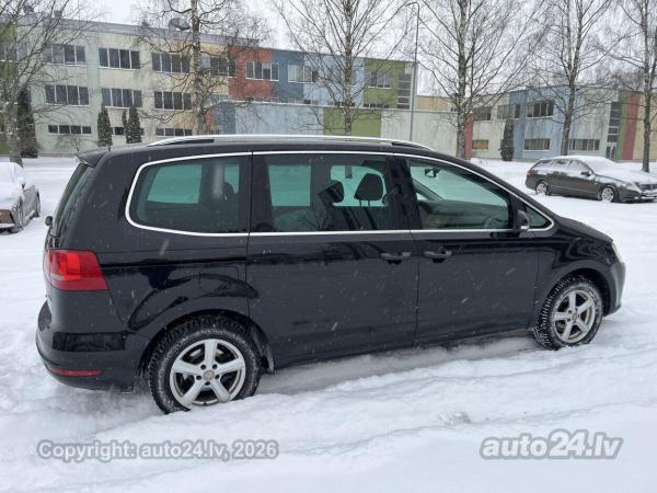 Black Volkswagen Sharan 2010 in Tallinn, with an engine capacity of 1.40 L and mileage of 238 thousand km for 6590 €, photo 6 on AUTOMOTO.COM.LV
