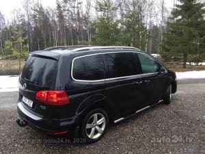 Black Volkswagen Sharan 2010 in Tallinn, with an engine capacity of 2.00 L and mileage of 38 thousand km for 6500 €, photo 3 on AUTOMOTO.COM.LV