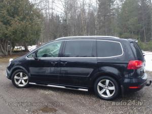 Black Volkswagen Sharan 2010 in Tallinn, with an engine capacity of 2.00 L and mileage of 38 thousand km for 6500 €, photo 4 on AUTOMOTO.COM.LV