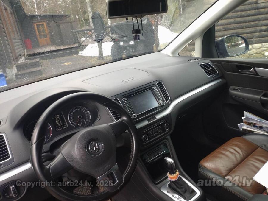 Black Volkswagen Sharan 2010 in Tallinn, with an engine capacity of 2.00 L and mileage of 38 thousand km for 6500 €, photo 11 on AUTOMOTO.COM.LV