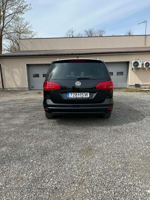 Black Volkswagen Sharan 2011 in Tallinn, with an engine capacity of 2.00 L and mileage of 283 thousand km for 9700 €, photo 10 on AUTOMOTO.COM.LV