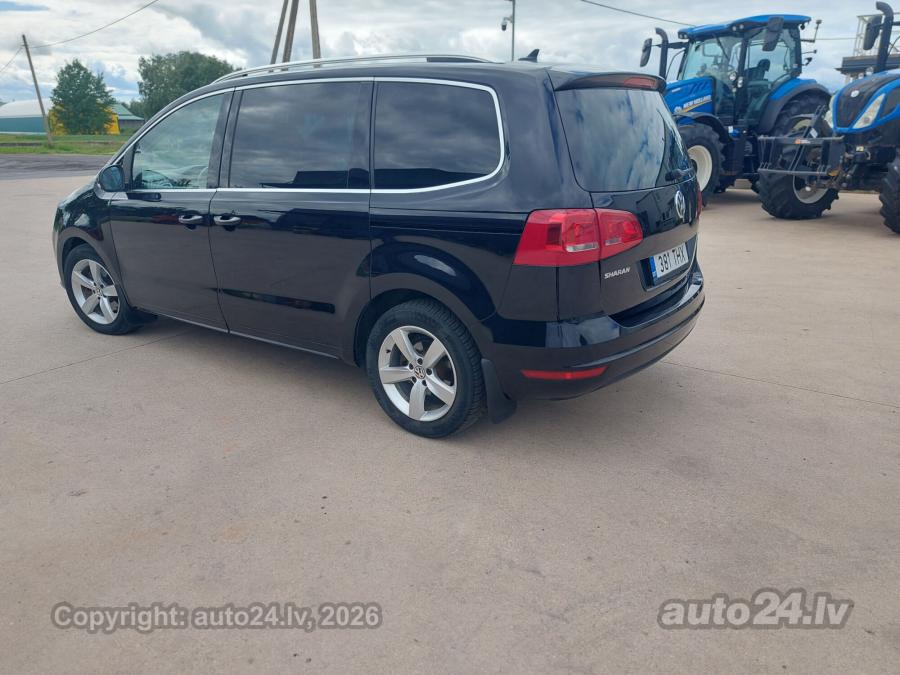 Black Volkswagen Sharan 2011 in Tallinn, with an engine capacity of 2.00 L and mileage of 0 thousand km for 6999 €, photo 5 on AUTOMOTO.COM.LV