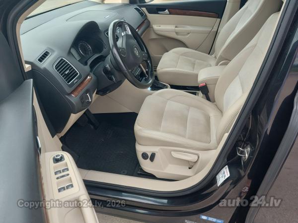 Black Volkswagen Sharan 2011 in Tallinn, with an engine capacity of 2.00 L and mileage of 0 thousand km for 6999 €, photo 8 on AUTOMOTO.COM.LV