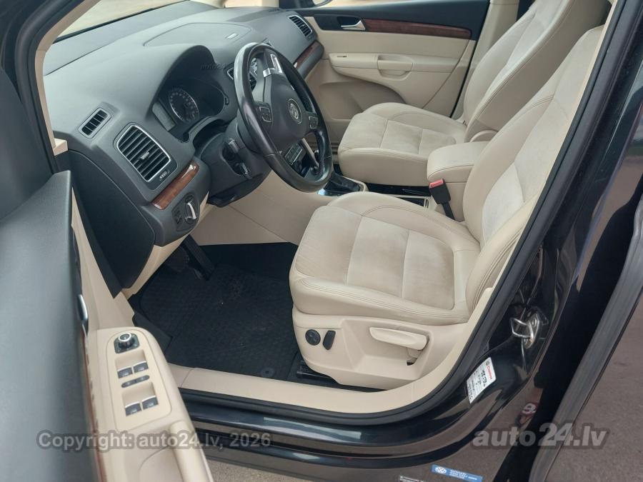 Black Volkswagen Sharan 2011 in Tallinn, with an engine capacity of 2.00 L and mileage of 0 thousand km for 6999 €, photo 9 on AUTOMOTO.COM.LV