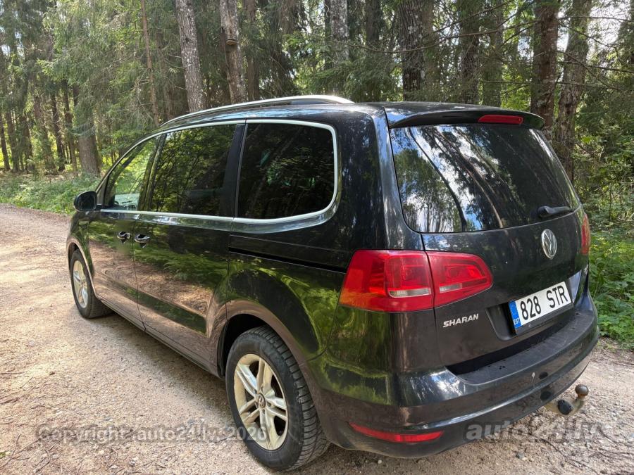 Melns Volkswagen Sharan 2011 Veru, ar dzinēja tilpumu 2.00 L un nobraukumu 366 tūkst. km par 3999 €, foto 4 vietnē AUTOMOTO.COM.LV