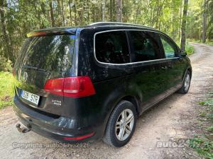 Melns Volkswagen Sharan 2011 Veru, ar dzinēja tilpumu 2.00 L un nobraukumu 366 tūkst. km par 3999 €, foto 5 vietnē AUTOMOTO.COM.LV