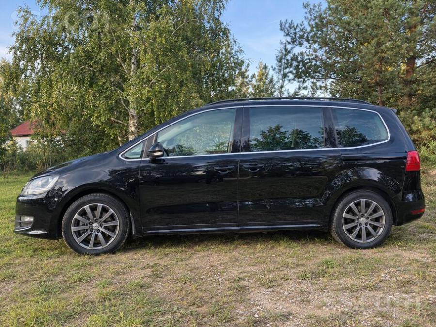 Black Volkswagen Sharan 2011 in Riga, with an engine capacity of 2.00 L and mileage of 0 thousand km for 3900 €, photo 5 on AUTOMOTO.COM.LV