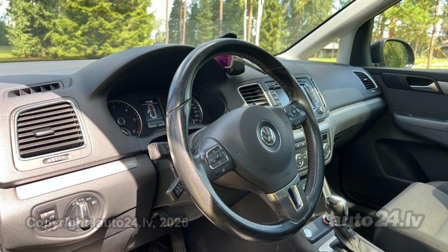 Black Volkswagen Sharan 2014 in Tartu, with an engine capacity of 2.00 L and mileage of 365 thousand km for 8500 €, photo 7 on AUTOMOTO.COM.LV