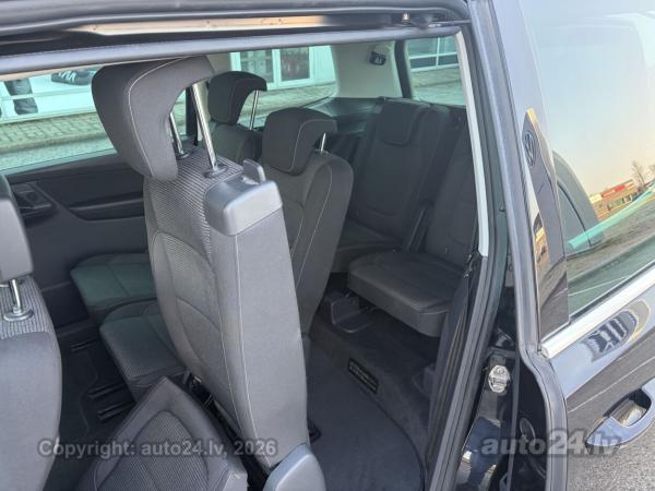 Melns Volkswagen Sharan 2015 Viljandi, ar dzinēja tilpumu 2.00 L un nobraukumu 244 tūkst. km par 11999 €, foto 11 vietnē AUTOMOTO.COM.LV