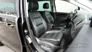 Black Volkswagen Sharan 2017 in Tartu, with an engine capacity of 2.00 L and mileage of 245 thousand km for 14999 €, photo 9 on AUTOMOTO.COM.LV
