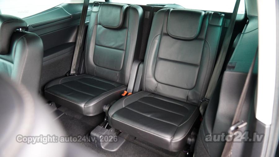 Black Volkswagen Sharan 2017 in Tartu, with an engine capacity of 2.00 L and mileage of 245 thousand km for 14999 €, photo 10 on AUTOMOTO.COM.LV