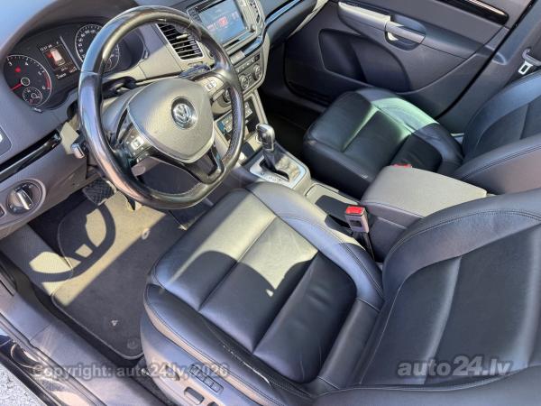 Black Volkswagen Sharan 2018 in Viljandi, with an engine capacity of 2.00 L and mileage of 276 thousand km for 15500 €, photo 5 on AUTOMOTO.COM.LV