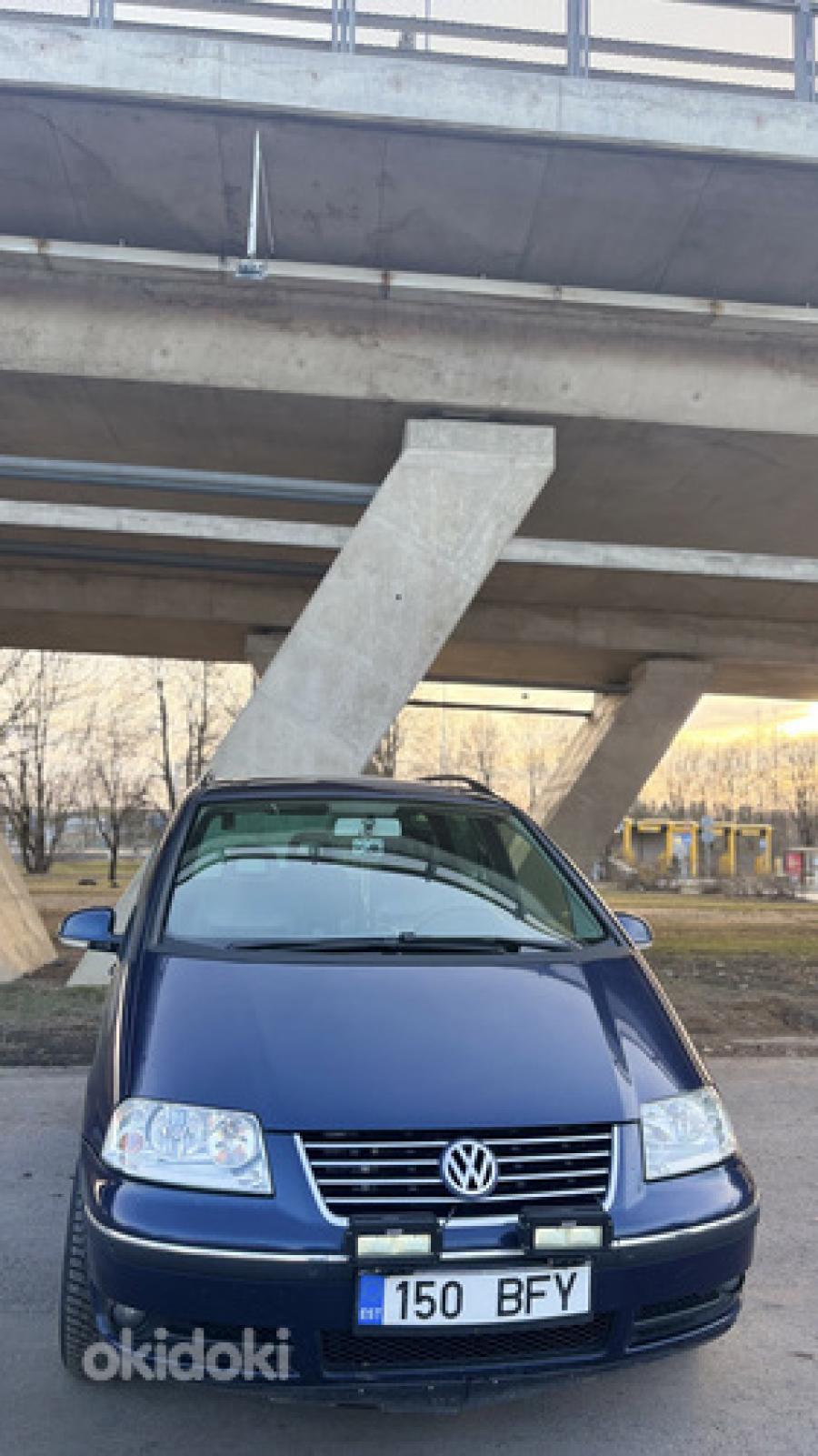 Blue Volkswagen Sharan 2005 in Kohtla-Jarve, with an engine capacity of 1.90 L and mileage of 302 thousand km for 3500 €, photo 3 on AUTOMOTO.COM.LV