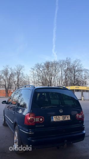 Blue Volkswagen Sharan 2005 in Kohtla-Jarve, with an engine capacity of 1.90 L and mileage of 302 thousand km for 3500 €, photo 5 on AUTOMOTO.COM.LV