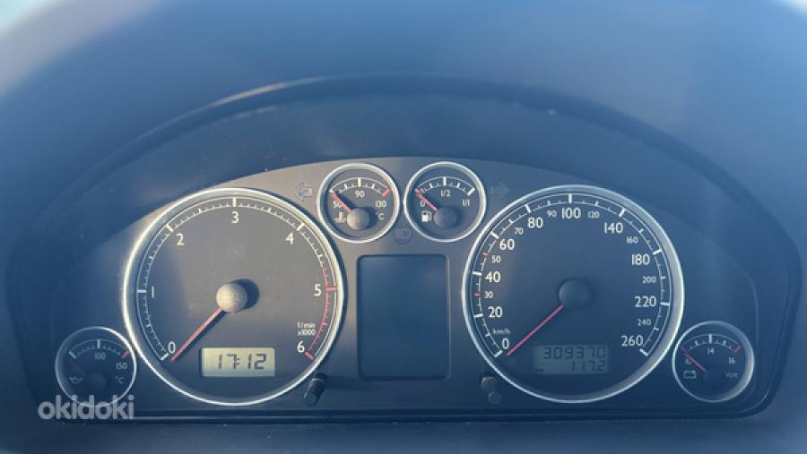 Blue Volkswagen Sharan 2005 in Kohtla-Jarve, with an engine capacity of 1.90 L and mileage of 302 thousand km for 3500 €, photo 8 on AUTOMOTO.COM.LV