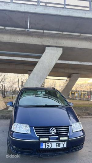 Blue Volkswagen Sharan 2005 in Kohtla-Jarve, with an engine capacity of 1.90 L and mileage of 302 thousand km for 3500 €, photo 11 on AUTOMOTO.COM.LV