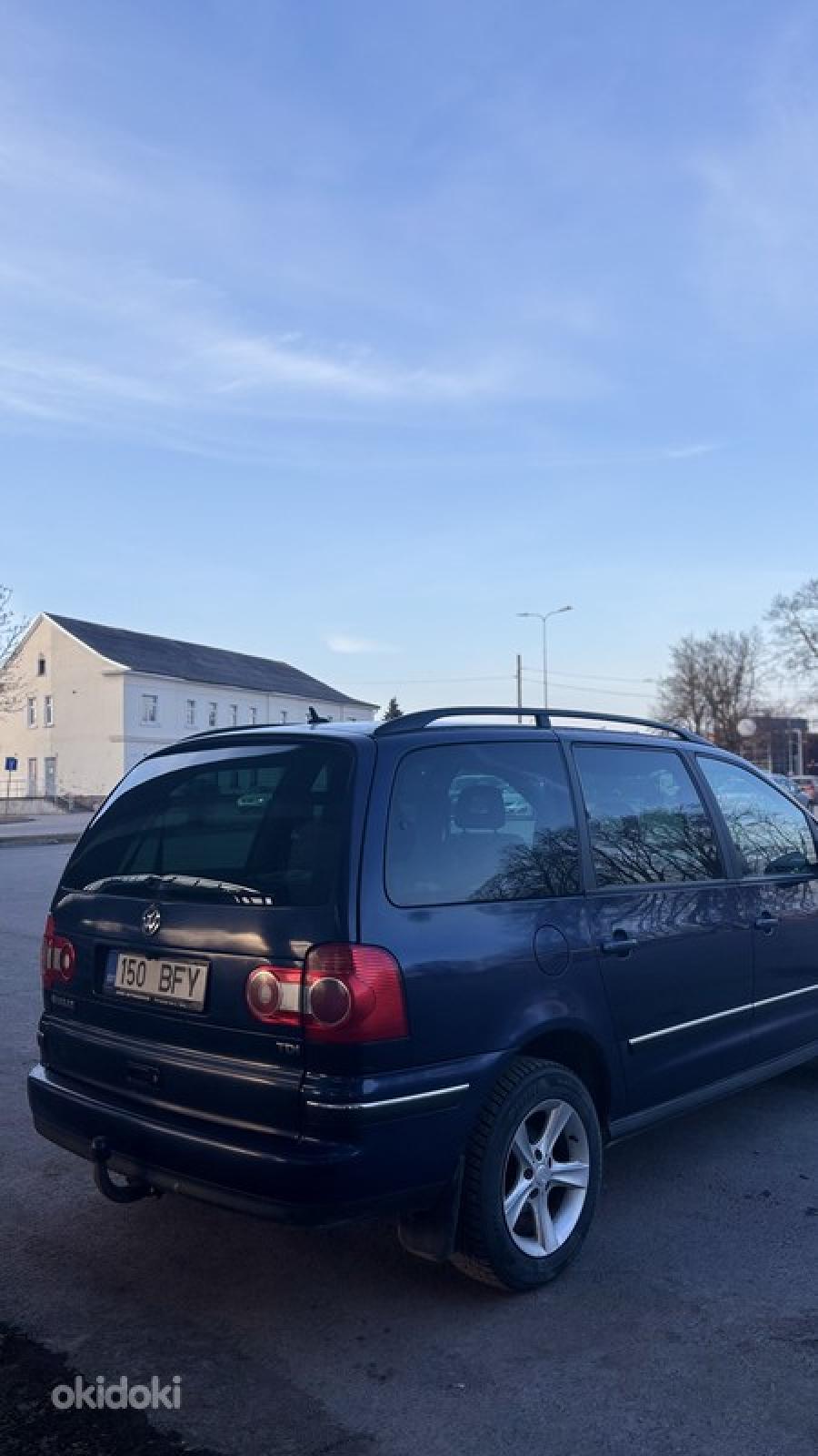 Blue Volkswagen Sharan 2005 in Kohtla-Jarve, with an engine capacity of 1.90 L and mileage of 302 thousand km for 3500 €, photo 14 on AUTOMOTO.COM.LV