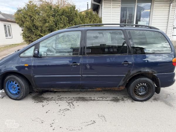 Blue Volkswagen Sharan 1996 in Kaunas, with an engine capacity of 2.00 L and mileage of 342 thousand km for 1350 €, photo 8 on AUTOMOTO.COM.LV