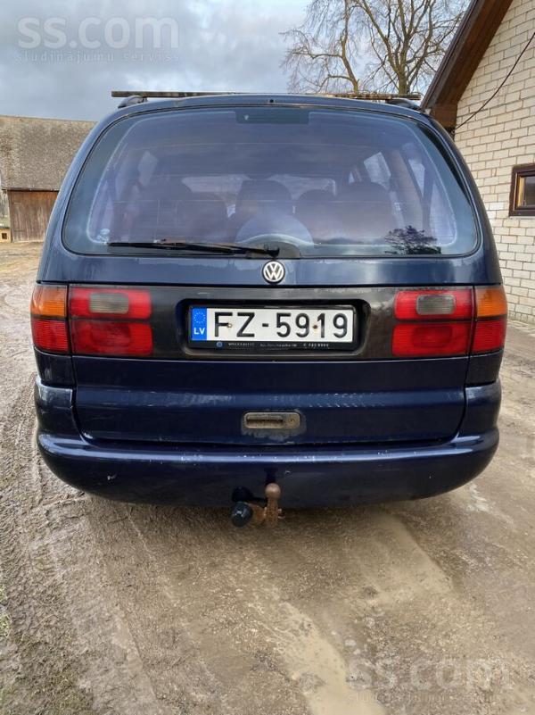 Blue Volkswagen Sharan 1996 in Jelgava, with an engine capacity of 1.90 L and mileage of 410 thousand km for 1200 €, photo 5 on AUTOMOTO.COM.LV
