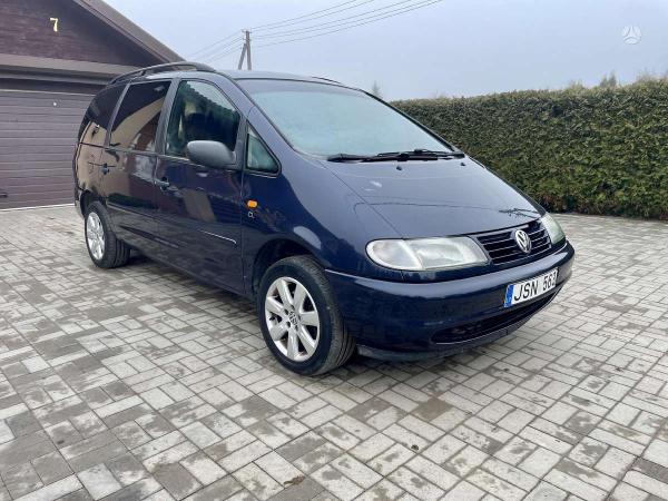 Zils Volkswagen Sharan 1997 Viļņa, ar dzinēja tilpumu 1.90 L un nobraukumu 370 tūkst. km par 1300 €, foto 1 vietnē AUTOMOTO.COM.LV