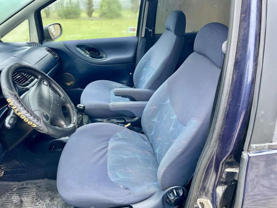 Zils Volkswagen Sharan 1997 Viļņa, ar dzinēja tilpumu 1.90 L un nobraukumu 370 tūkst. km par 1300 €, foto 12 vietnē AUTOMOTO.COM.LV