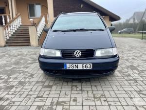 Blue Volkswagen Sharan 1997 in Vilnius, with an engine capacity of 1.90 L and mileage of 370 thousand km for 1300 €, photo 7 on AUTOMOTO.COM.LV