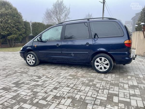 Blue Volkswagen Sharan 1998 in Vilnius, with an engine capacity of 1.90 L and mileage of 370 thousand km for 1400 €, photo 8 on AUTOMOTO.COM.LV