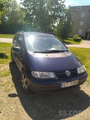 Zils Volkswagen Sharan 1998 Daugavpils, ar dzinēja tilpumu 1.90 L un nobraukumu 373 tūkst. km par 600 €, foto  vietnē AUTOMOTO.COM.LV
