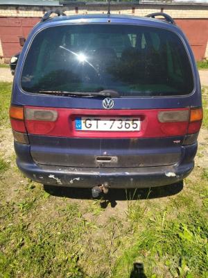 Zils Volkswagen Sharan 1998 Daugavpils, ar dzinēja tilpumu 1.90 L un nobraukumu 373 tūkst. km par 600 €, foto 3 vietnē AUTOMOTO.COM.LV
