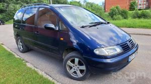 Zils Volkswagen Sharan 1998 Daugavpils, ar dzinēja tilpumu 1.90 L un nobraukumu 374 tūkst. km par 1300 €, foto 3 vietnē AUTOMOTO.COM.LV