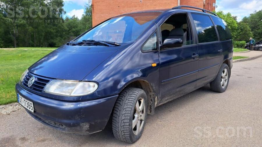 Zils Volkswagen Sharan 1998 Daugavpils, ar dzinēja tilpumu 1.90 L un nobraukumu 374 tūkst. km par 1300 €, foto 6 vietnē AUTOMOTO.COM.LV