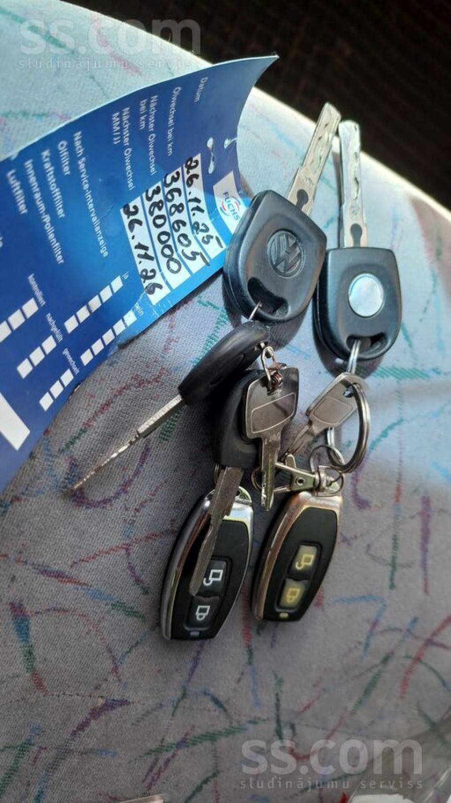 Zils Volkswagen Sharan 1998 Daugavpils, ar dzinēja tilpumu 1.90 L un nobraukumu 374 tūkst. km par 1300 €, foto 13 vietnē AUTOMOTO.COM.LV