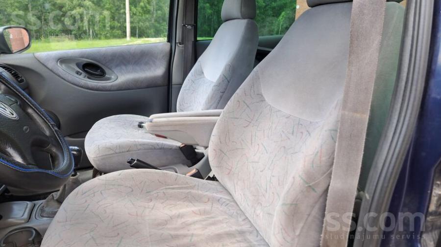 Zils Volkswagen Sharan 1998 Daugavpils, ar dzinēja tilpumu 1.90 L un nobraukumu 374 tūkst. km par 1300 €, foto 19 vietnē AUTOMOTO.COM.LV