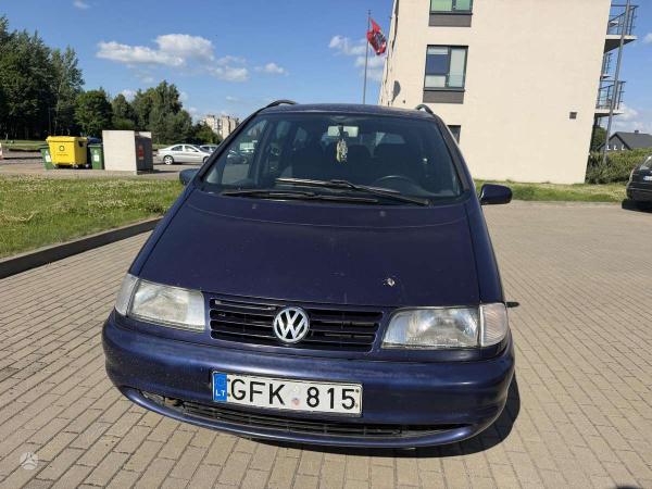 Zils Volkswagen Sharan 1999 Kauņa, ar dzinēja tilpumu 1.90 L un nobraukumu 330 tūkst. km par 470 €, foto 1 vietnē AUTOMOTO.COM.LV