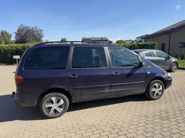 Zils Volkswagen Sharan 1999 Kauņa, ar dzinēja tilpumu 1.90 L un nobraukumu 330 tūkst. km par 470 €, foto 3 vietnē AUTOMOTO.COM.LV
