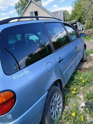 Blue Volkswagen Sharan 1999 in Kaunas, with an engine capacity of 1.90 L and mileage of 32 thousand km for 550 €, photo 3 on AUTOMOTO.COM.LV