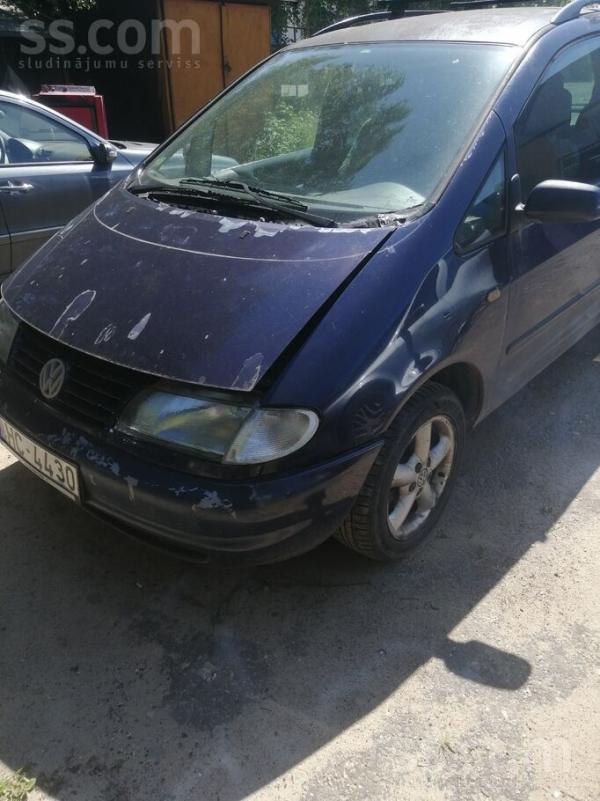 Zils Volkswagen Sharan 2000 Rīga, ar dzinēja tilpumu 1.90 L un nobraukumu 397 tūkst. km par 500 €, foto 3 vietnē AUTOMOTO.COM.LV