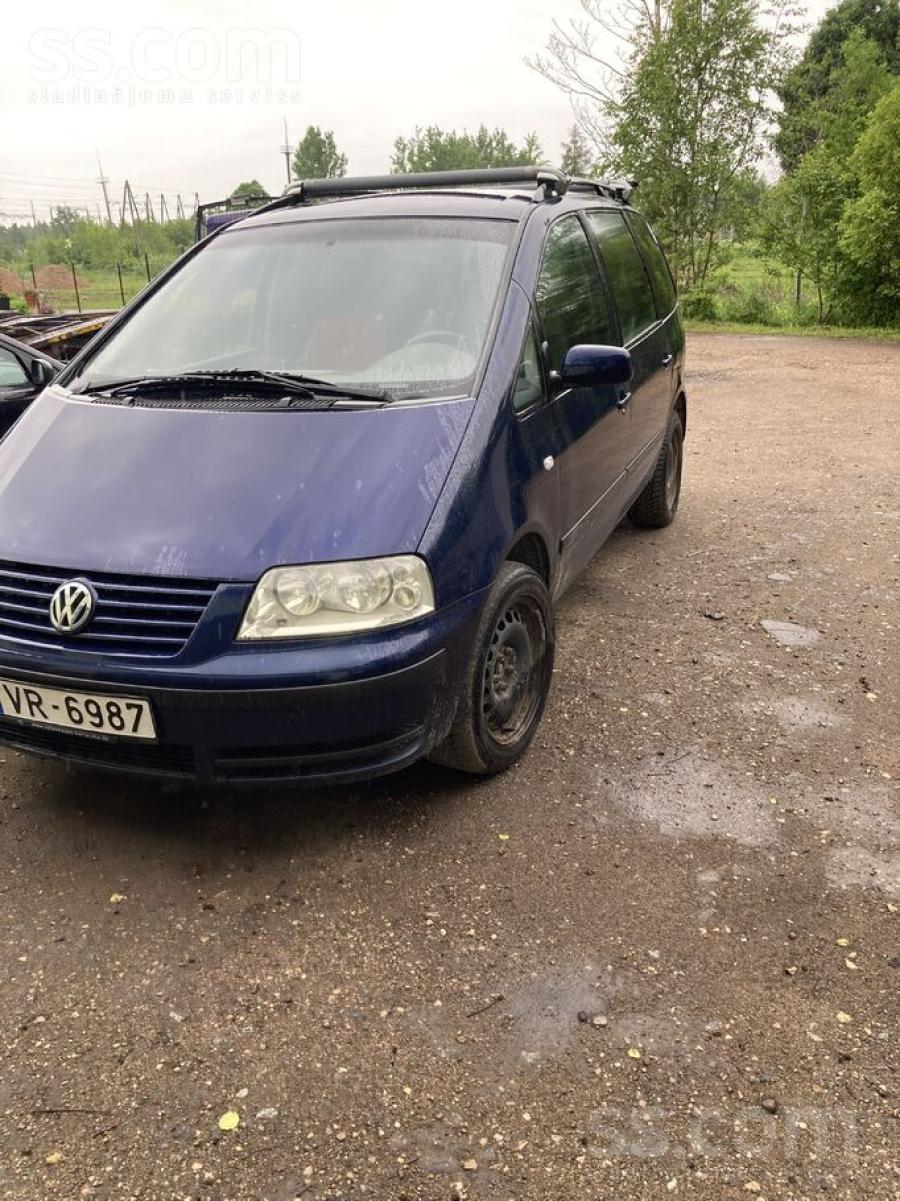 Blue Volkswagen Sharan 2000 in Rezekne, with an engine capacity of 1.90 L and mileage of 431 thousand km for 650 €, photo 3 on AUTOMOTO.COM.LV