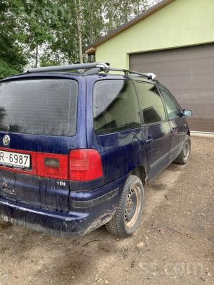 Blue Volkswagen Sharan 2000 in Rezekne, with an engine capacity of 1.90 L and mileage of 431 thousand km for 650 €, photo 4 on AUTOMOTO.COM.LV