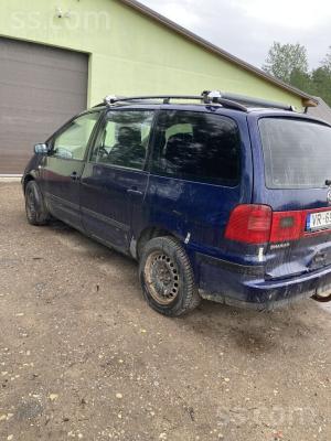 Blue Volkswagen Sharan 2000 in Rezekne, with an engine capacity of 1.90 L and mileage of 431 thousand km for 650 €, photo 5 on AUTOMOTO.COM.LV